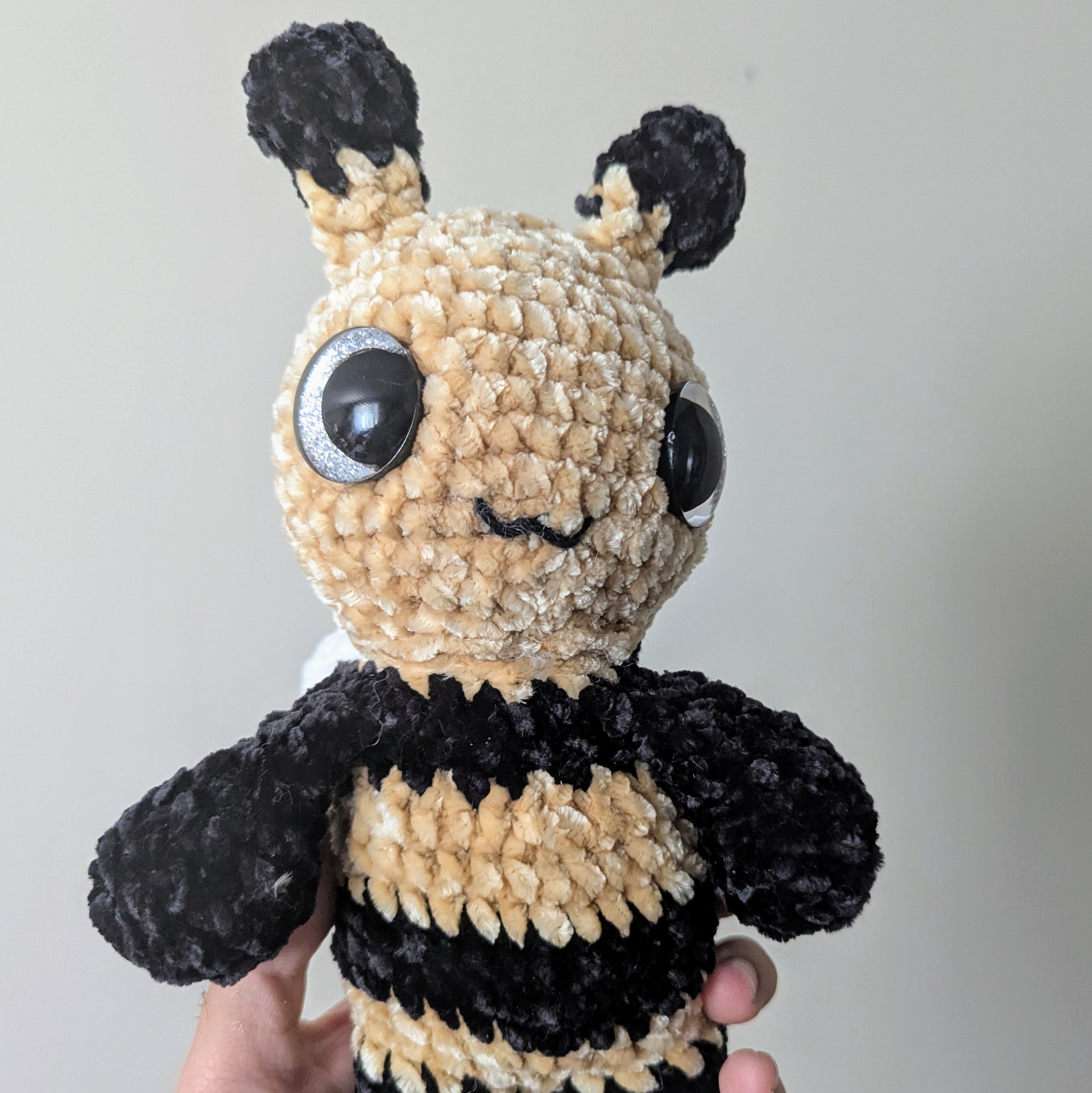 Bumble Bee - Crafted Canadian Inc.