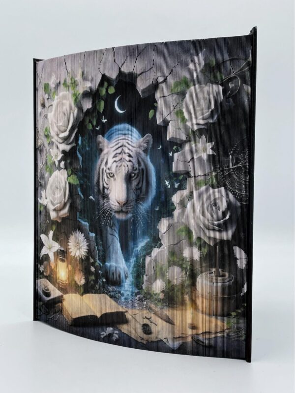 3D TIGER - BOOK FOLDING PATTERN - Digital Download - Crafted Canadian Inc.